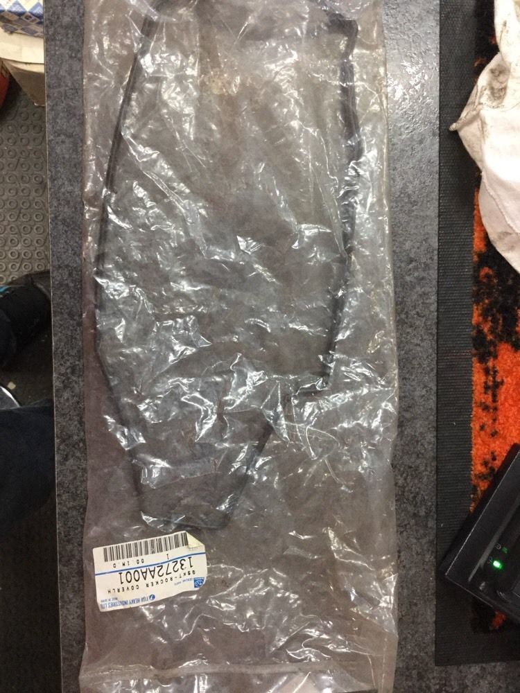 subaru genuine l/h valve cover gasket part# 13272aa001 - Subaru